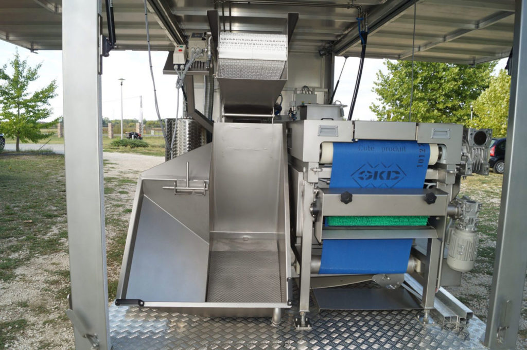 MFPU-300-MG : Mobile fruit processing unit 300 kg/hr