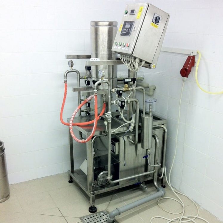 KCM-10D Machine for the manual rinsing, sanitation, filling of beer kegs